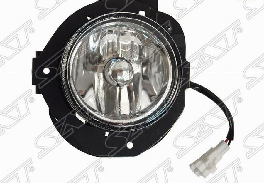 SAT ST2142027R Фара противотуманная (Справа) Mitsubishi Pajero iO 98-07