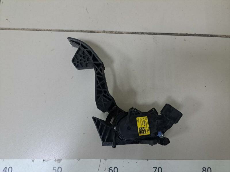 Педаль газа Skoda Rapid 2012-2020