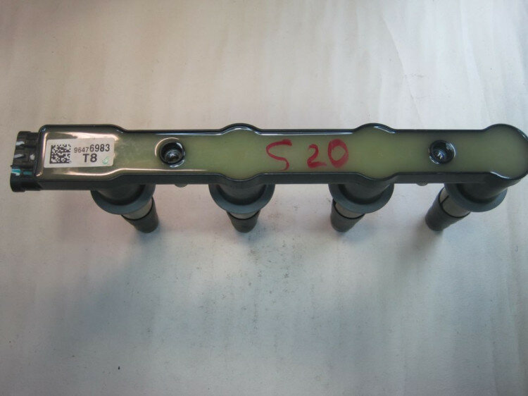 Катушка зажигания 96476983 55561655 T8 Авео Т300 Круз Орландо Астра J F14D4 F16D4 S-20