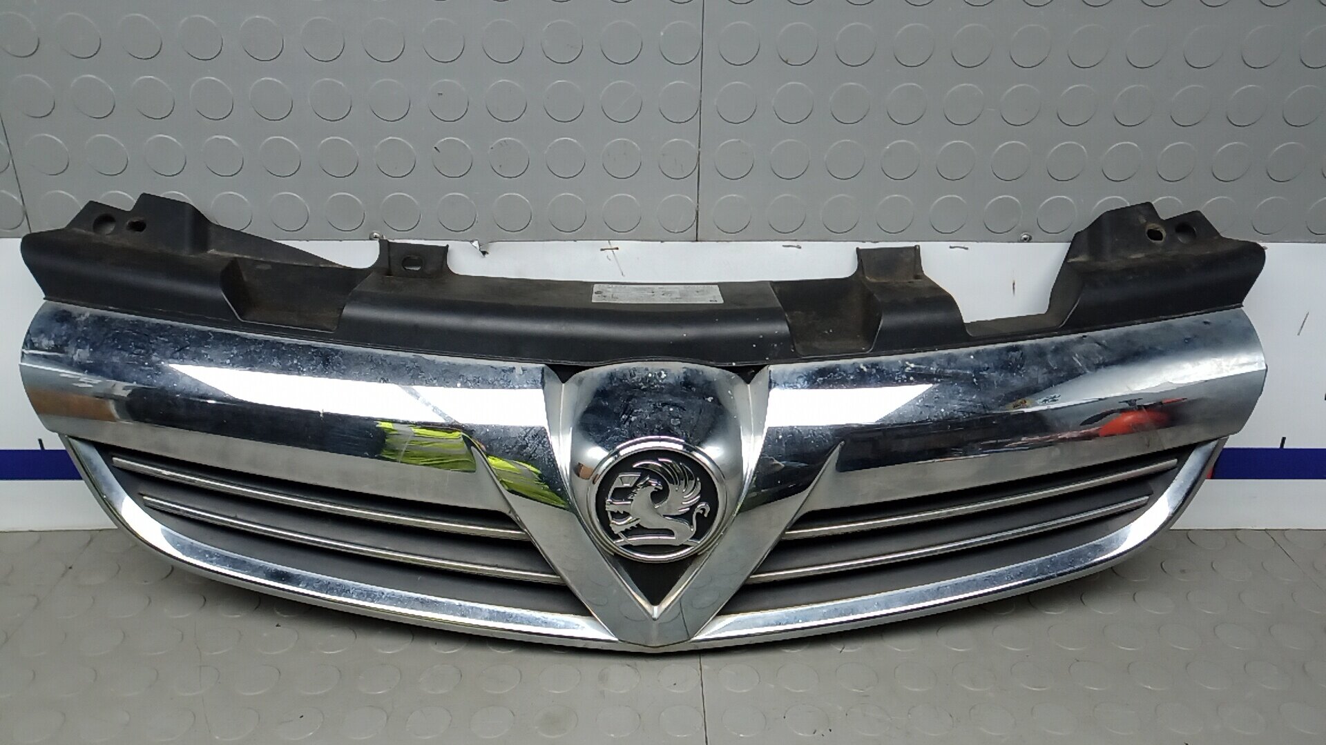 Решетка радиатора OPEL ZAFIRA B