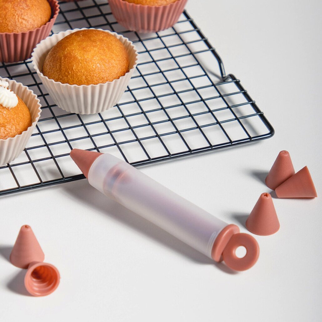 Шприц кондитерский VETTA с 6 насадками, удобный, пластиковый, для украшения выпечки