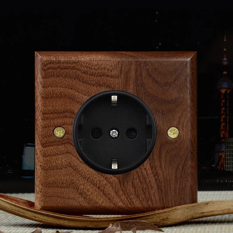 Розетка EU Socket из ореха