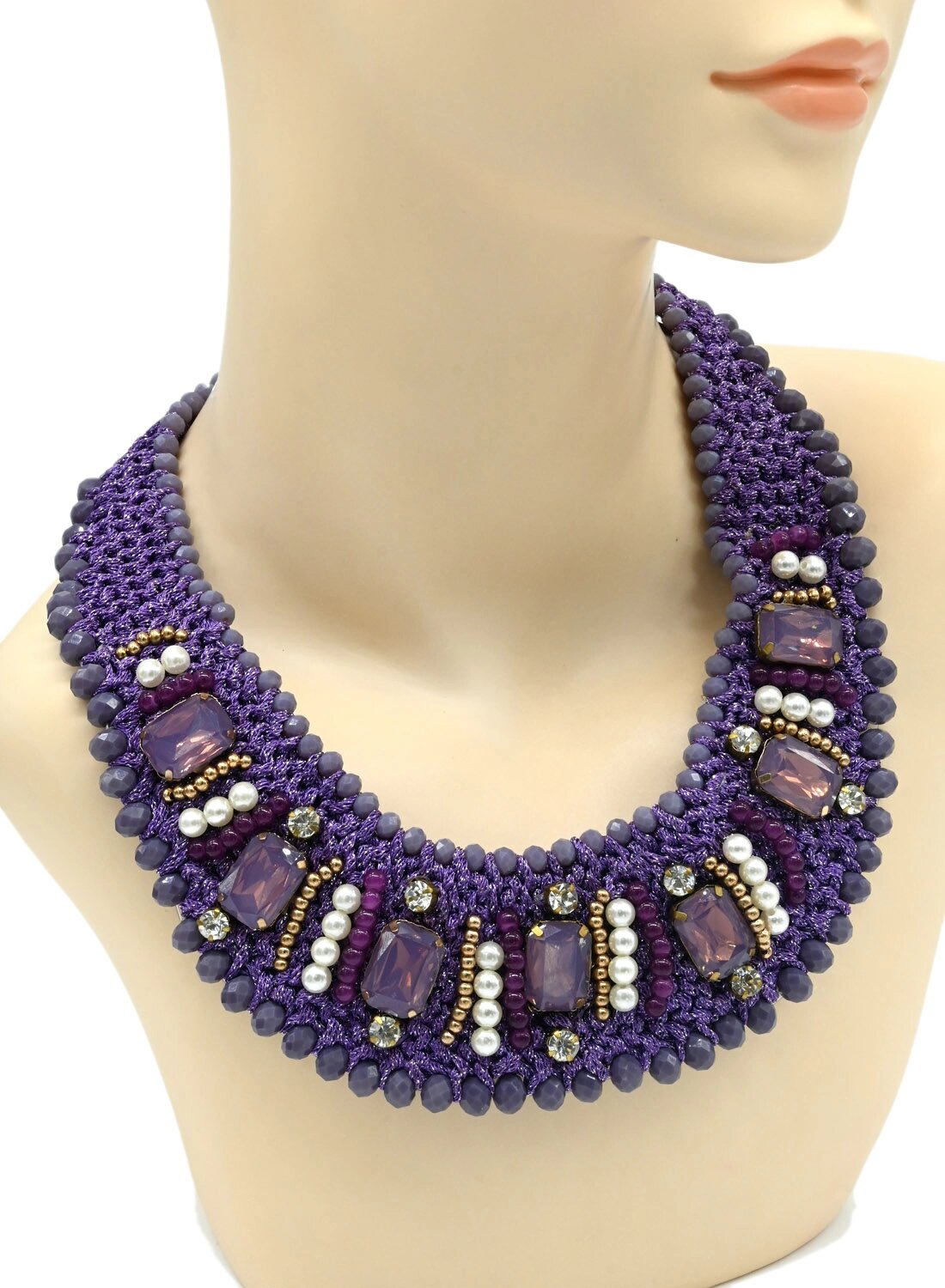 Колье, циркон