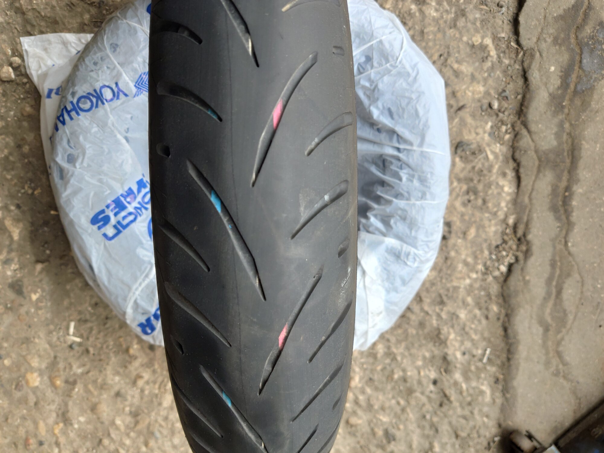Мотошина БУ для мотоцикла Bridgestone Battlax t31 120 / 70 R17 0021924
