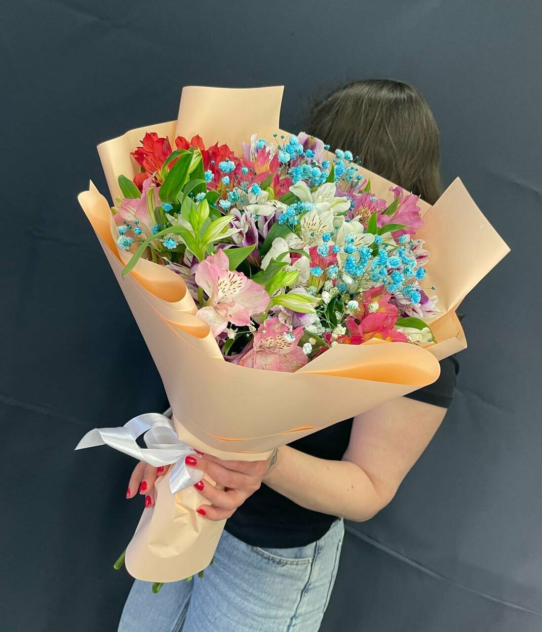 Букет Сердце Флоры, альстромерии, гипсофила, 11 штук, инструкция по уходу