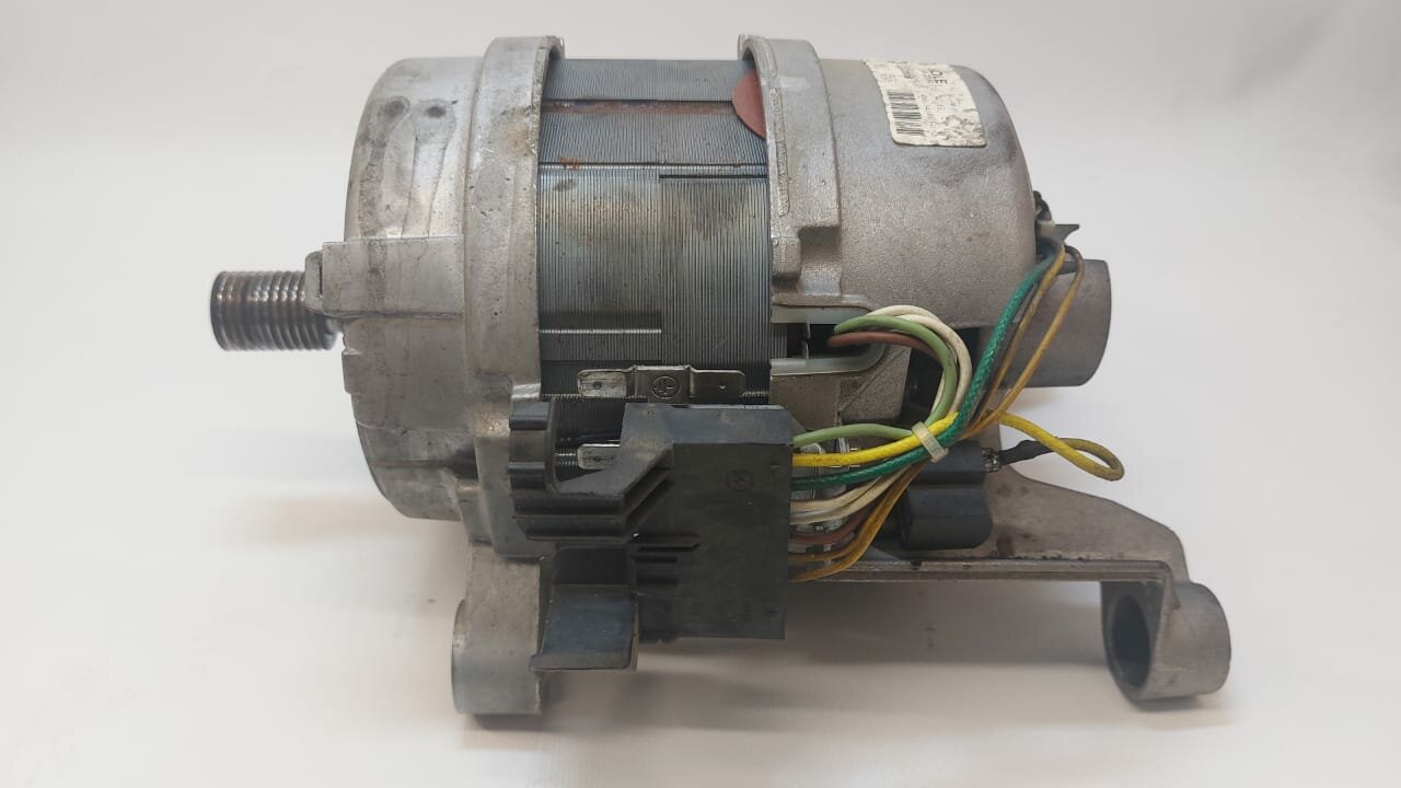85 Двигатель для стиральной машины Electrolux 12412311 б/у 8 контактов
