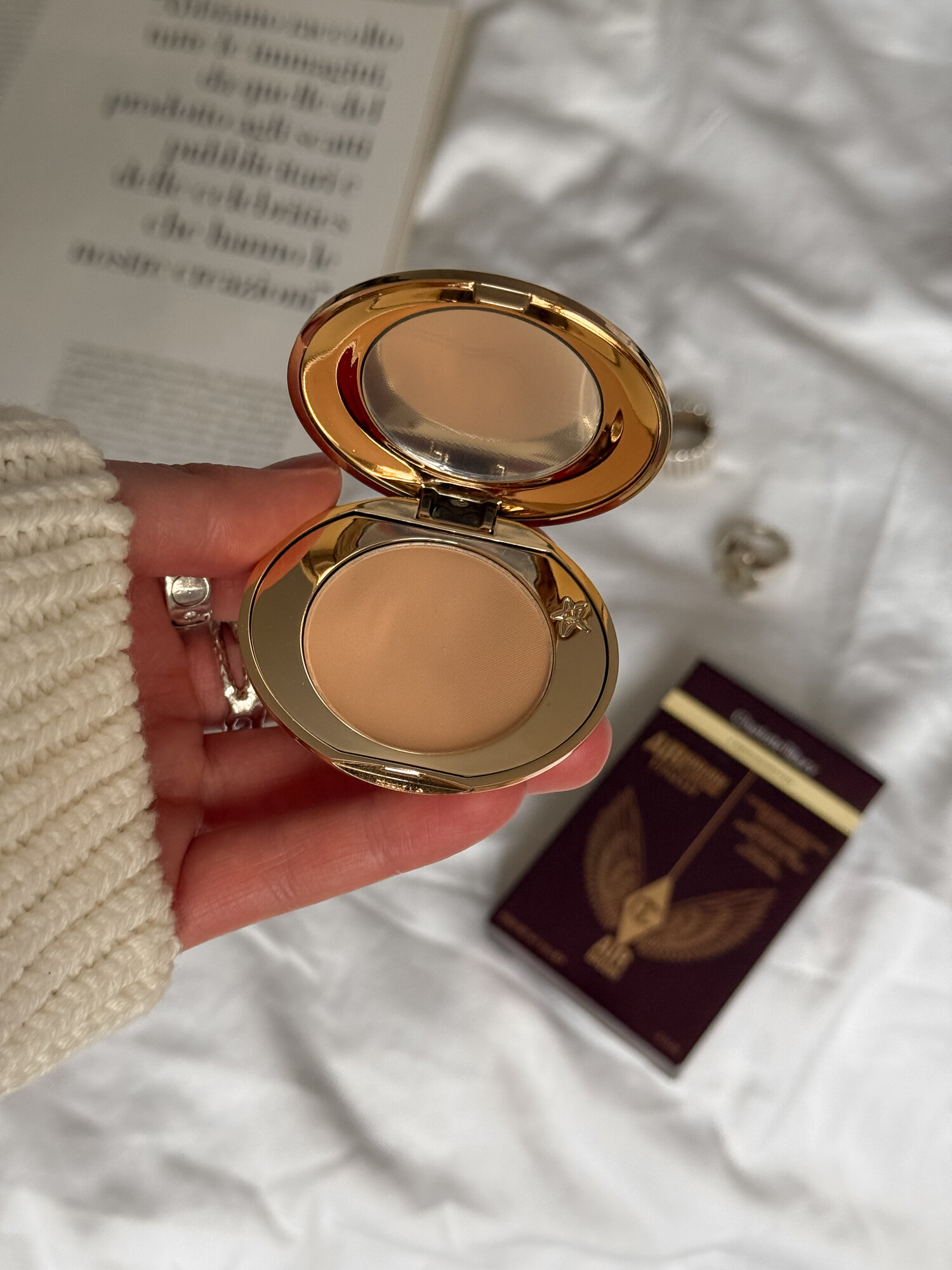 Charlotte Tilbury Мини пудра для лица Mini Airbrush Flawless Finish (2 Medium) 3,4 г