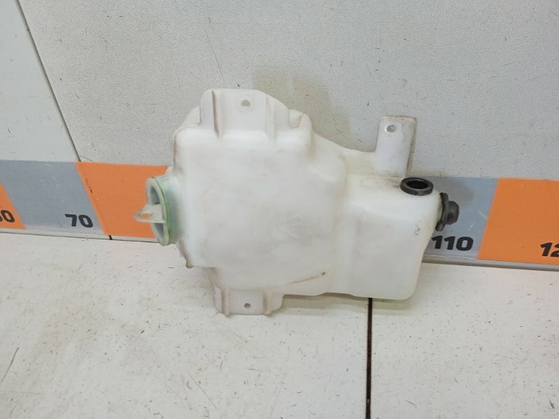 Б/У Мицубиси Паджеро 3 Бачок омывателя заднего стекла Mitsubishi Pajero, Montero 2003 3, V75W, V78W 240141 MITSUBISHI арт. ...