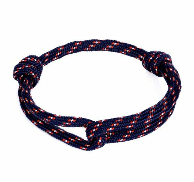 Браслет-нить