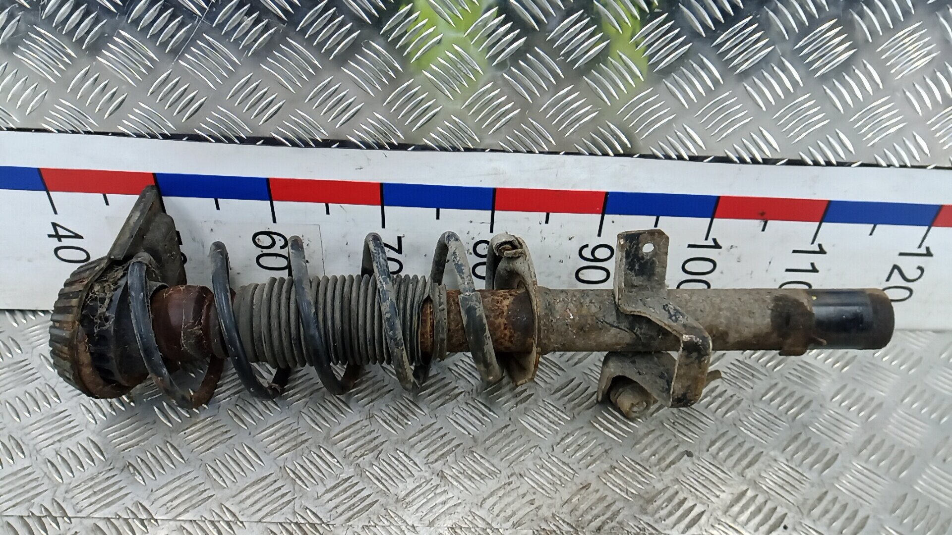 Стойка задняя левая FORD MONDEO 3