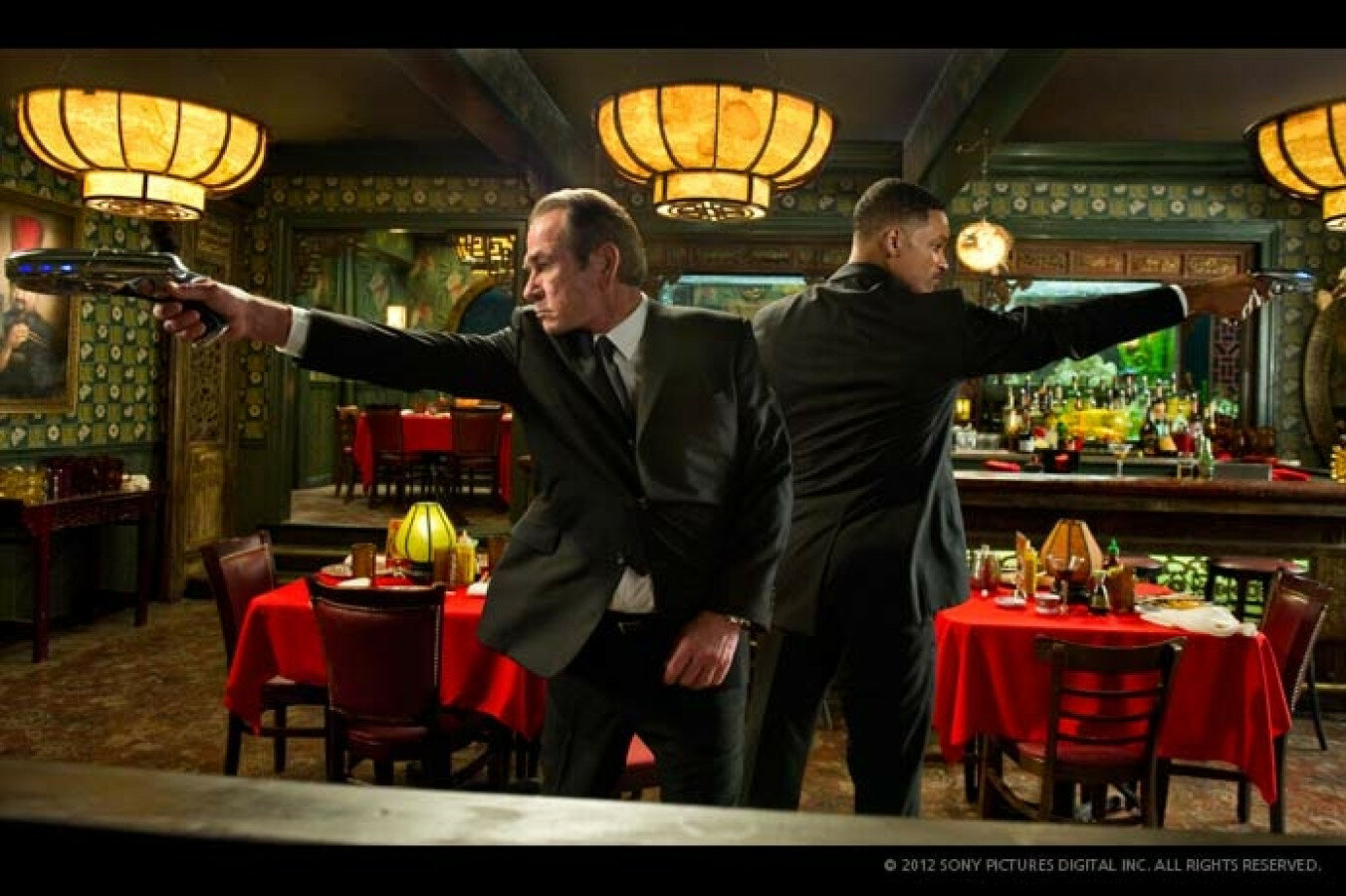 Люди в черном 3 (Blu-ray) — фото 1