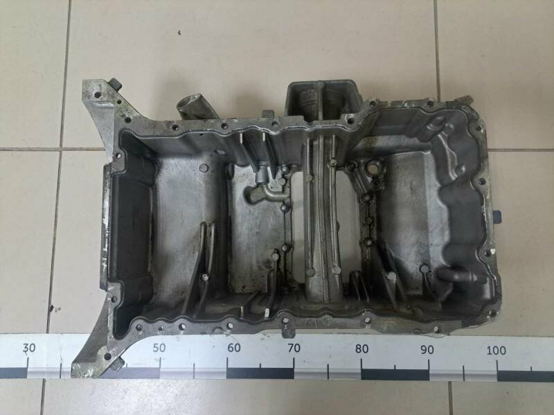 Поддон масляный двигателя Mercedes-Benz C-Class W205 2014 кат.номер: A2740140202