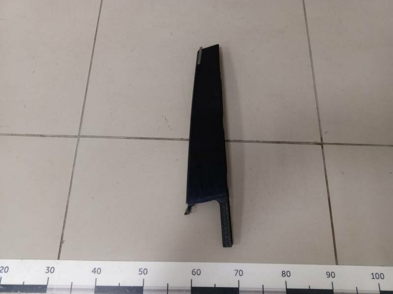 Накладка двери задней левой Skoda Octavia A7 2013 кат.номер: 5E0839901A