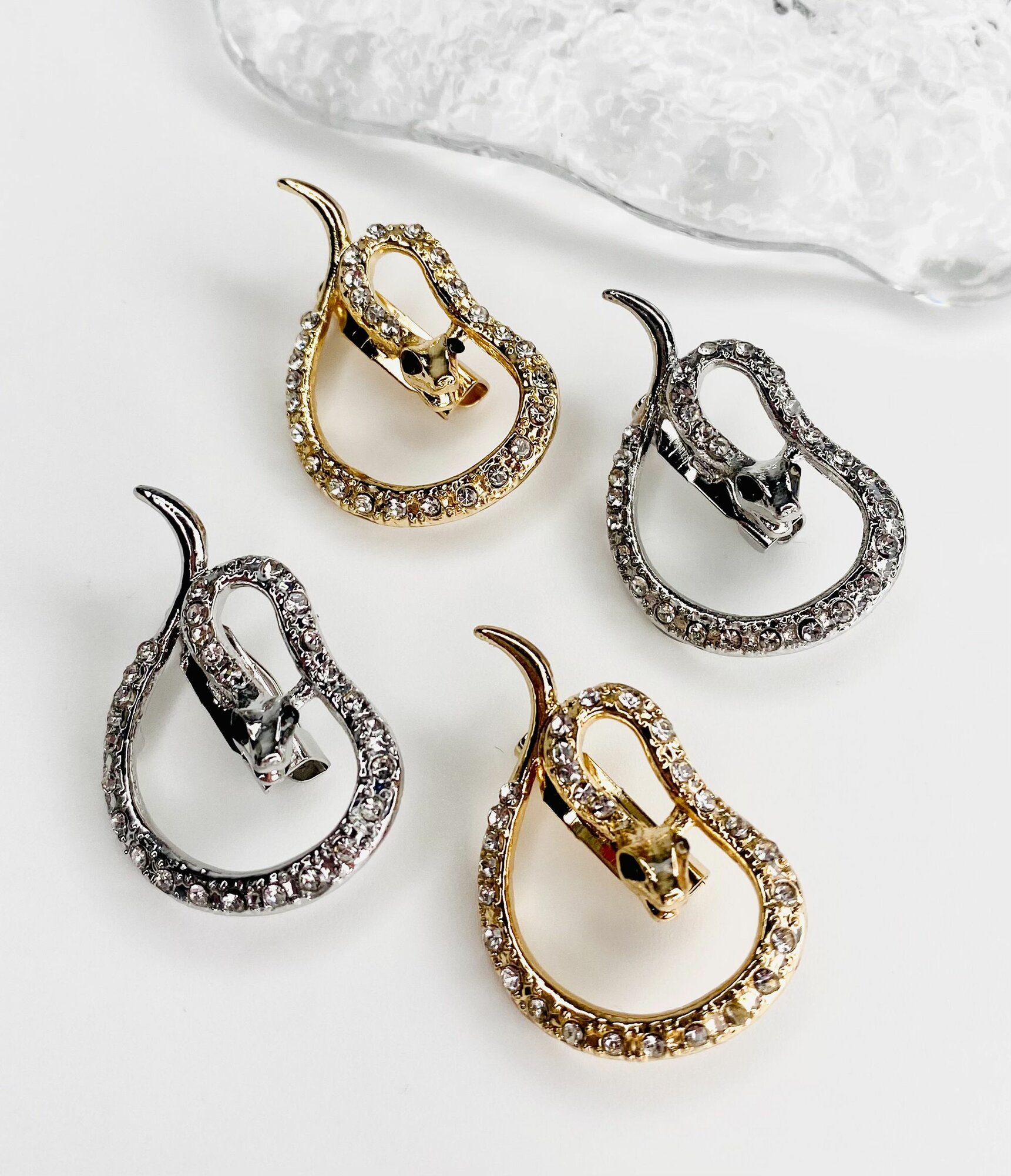 Комплект брошей, металл, стразы