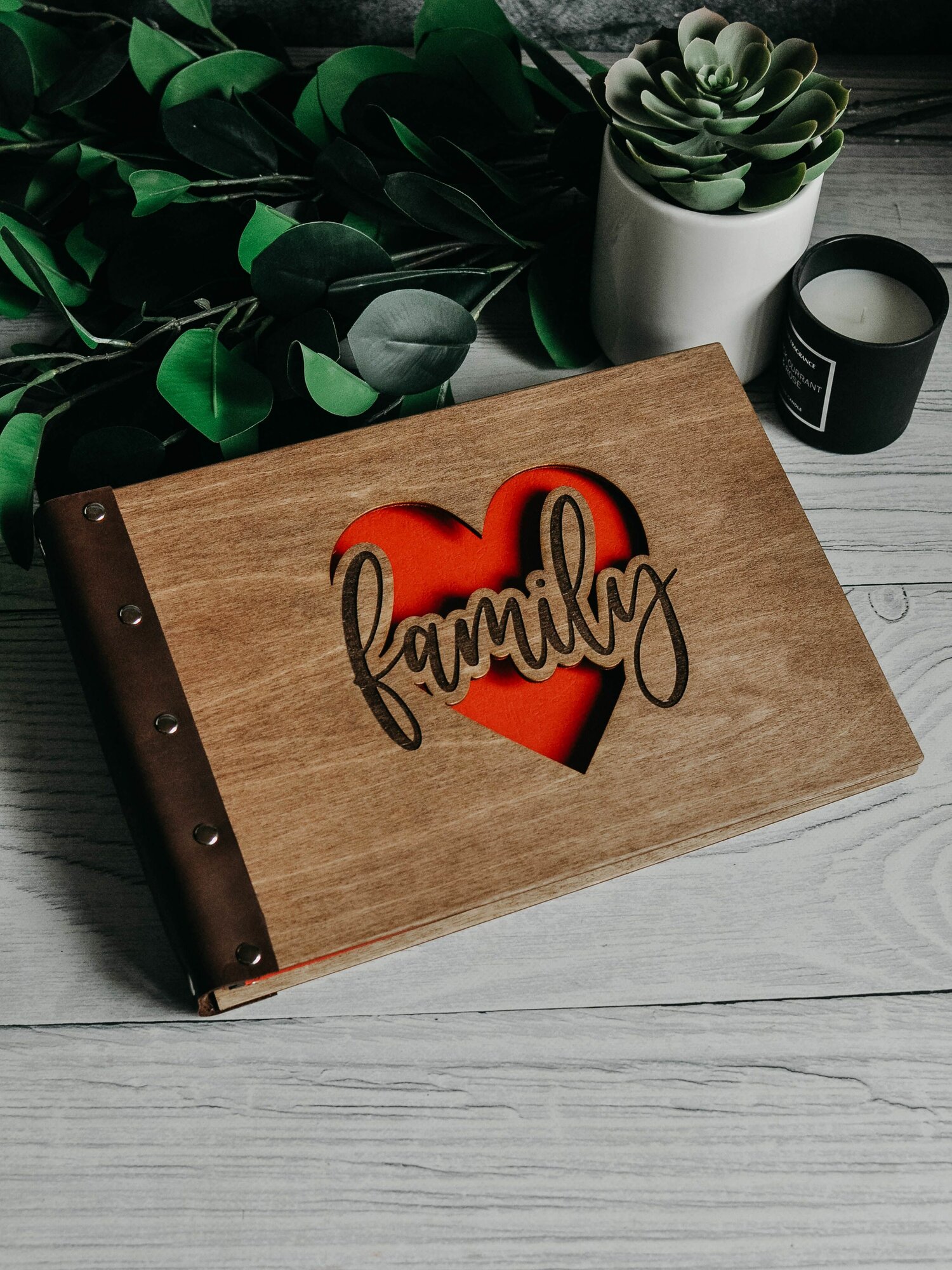 Фотоальбом из дерева Семья