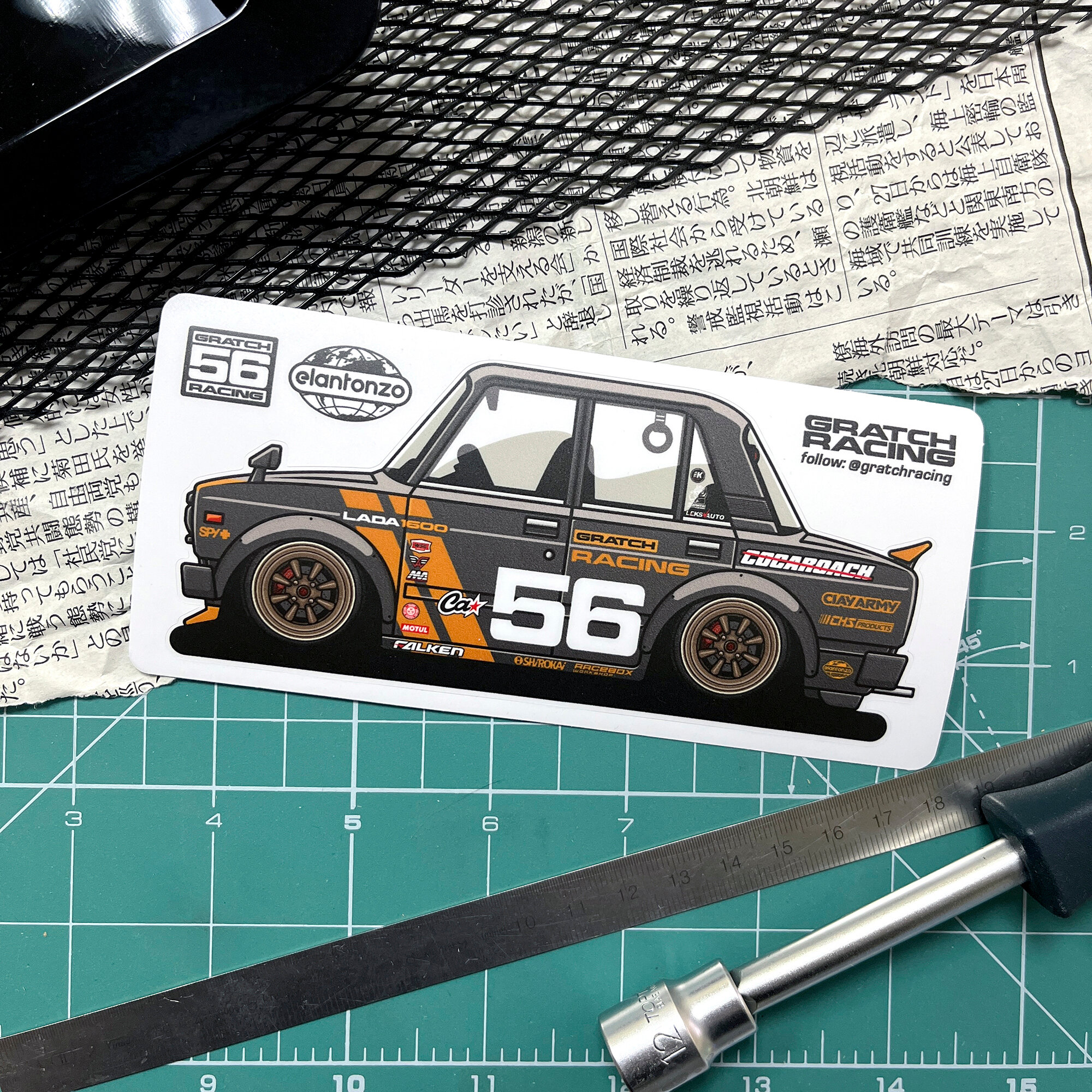 Виниловая наклейка ВАЗ 2105 Deform style Grach Racing 56 / Resource Stickers