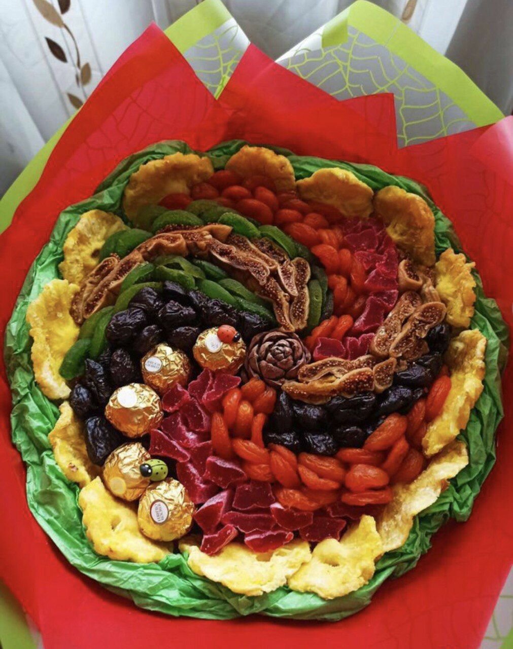 Букет из сухофруктов, подарок на Рамадан