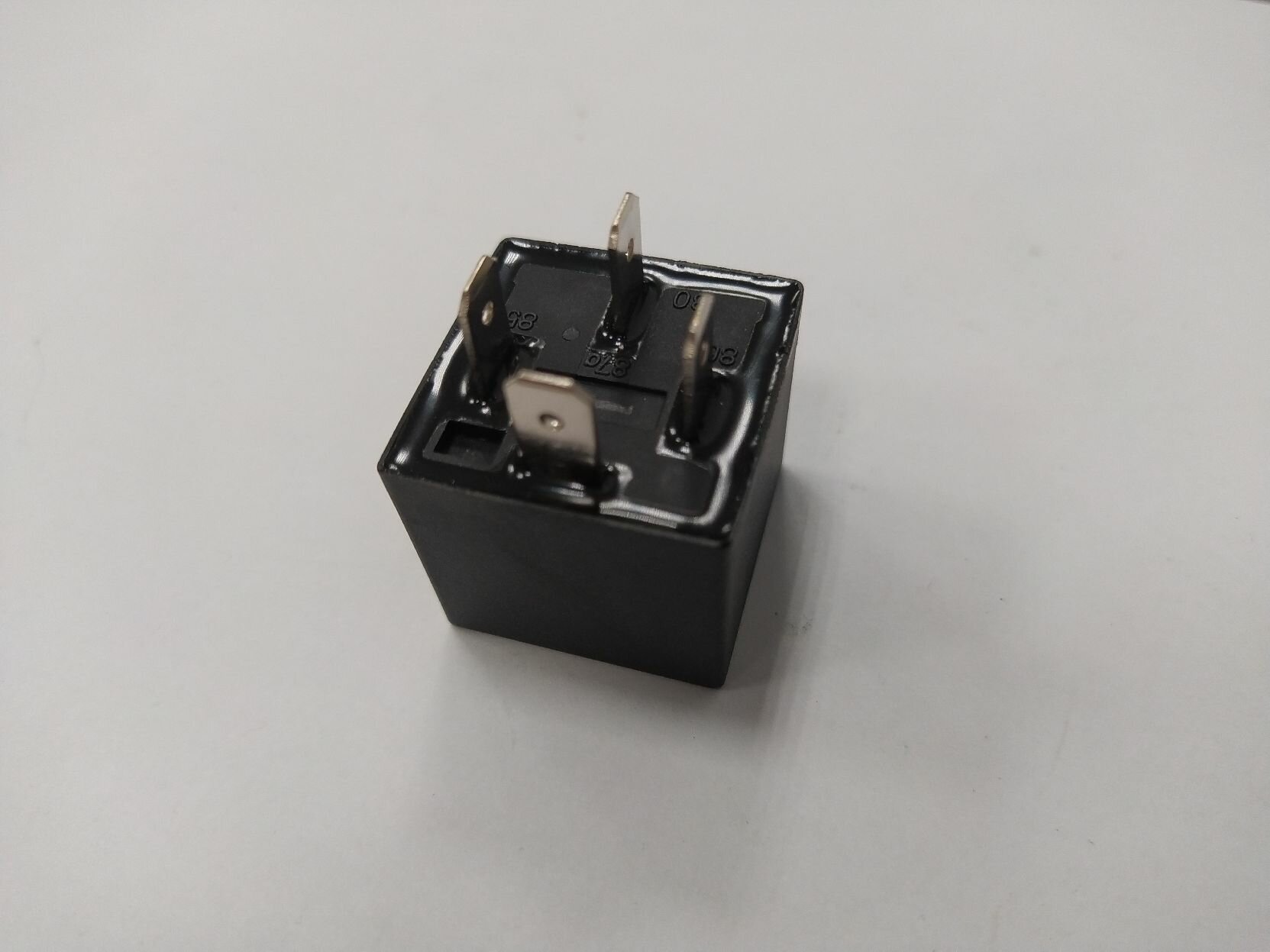 Реле 40А (бензонасос) Chery Amulet [1.5 16V 5MT лифтбэк] A113735011BB