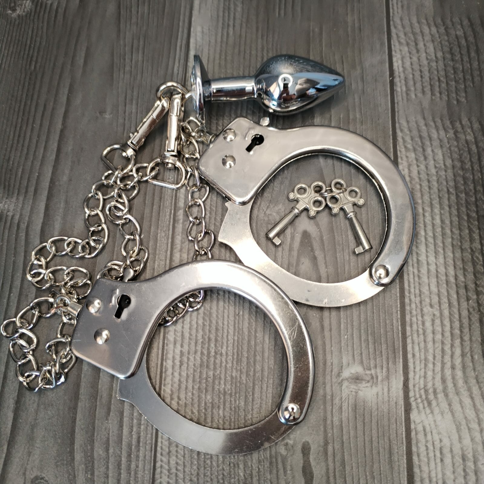 Наручники цепи + Анальная пробка