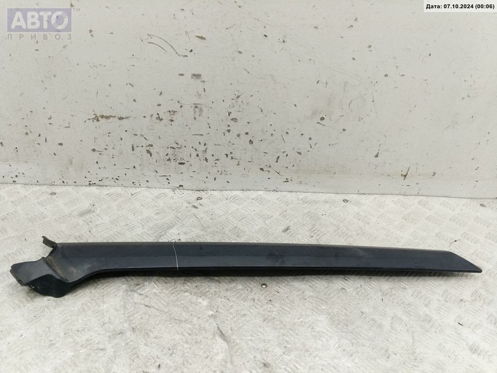 Молдинг лобового стекла Land Rover Discovery