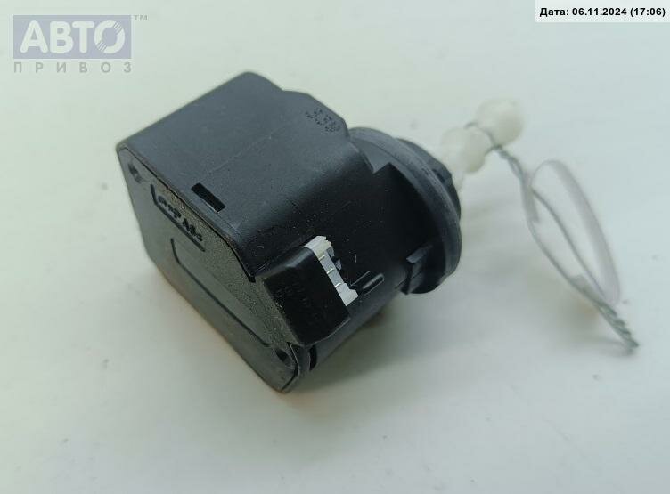 Корректор фар Skoda Octavia mk2 (A5 1Z) 2004-2013