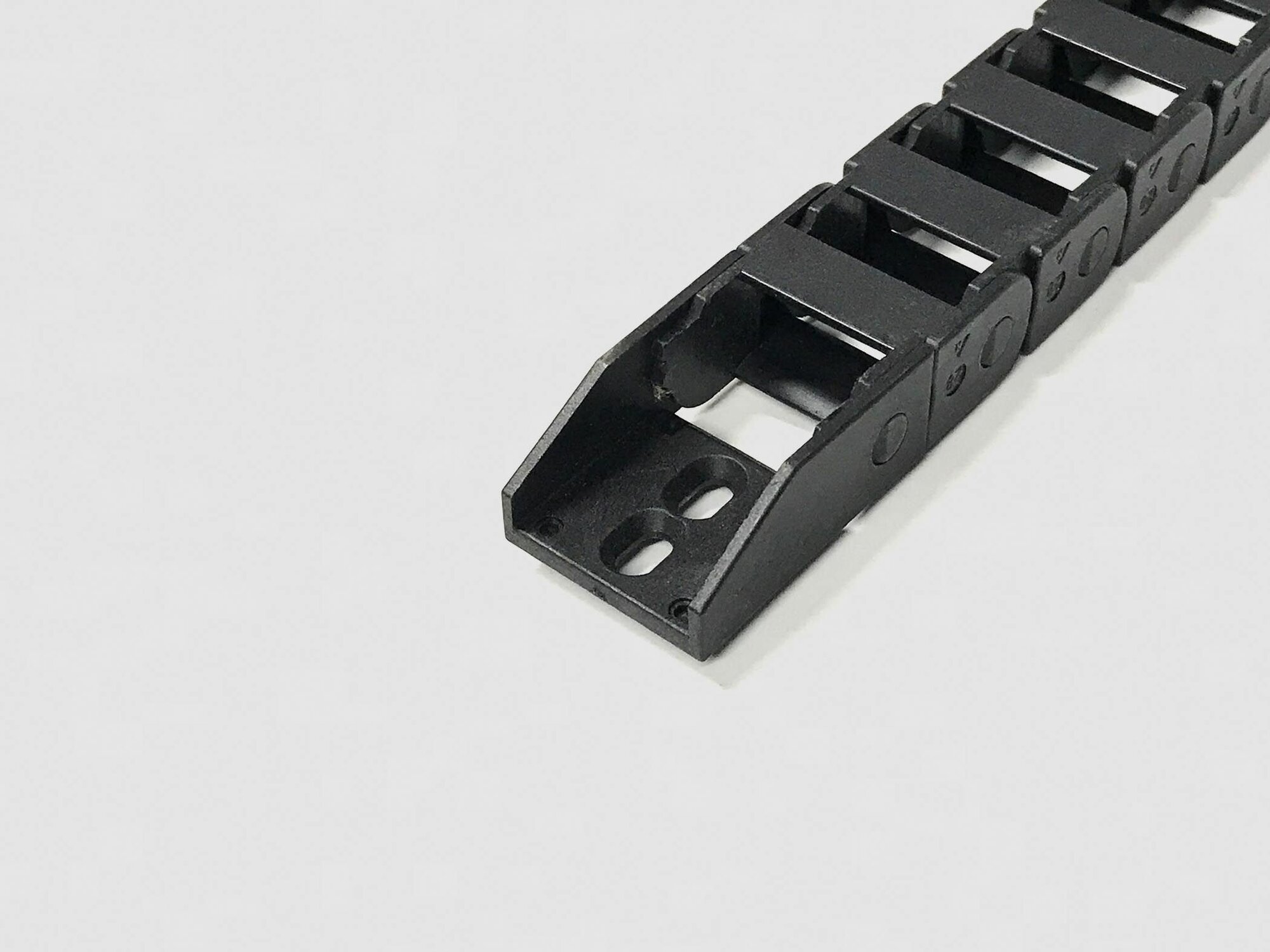 Кабель-канал пластиковый открытый 10x20 R25, B652 / 1 шт / соберизавод