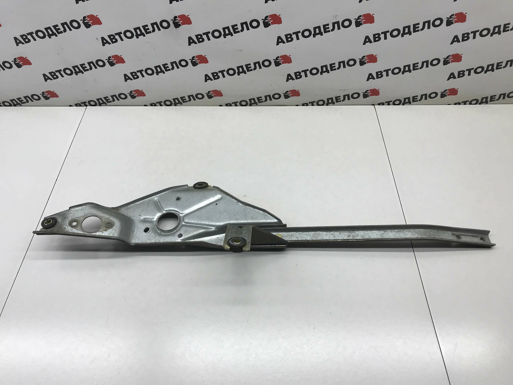 Кронштейн трапеции дворников Lincoln Town Car FN14