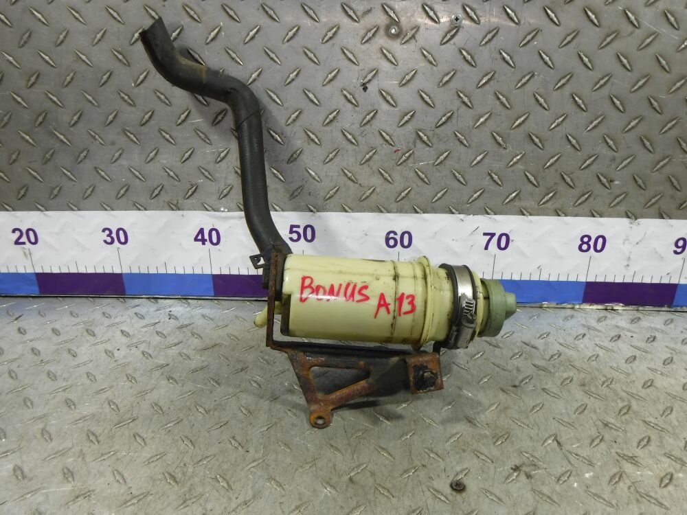 Бачок гур Chery Bonus A13 A113408010