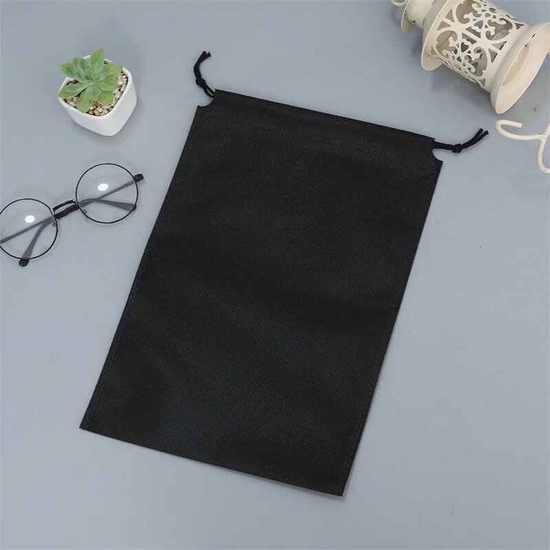 Черные нетканые мешочки 25x16см (40шт)