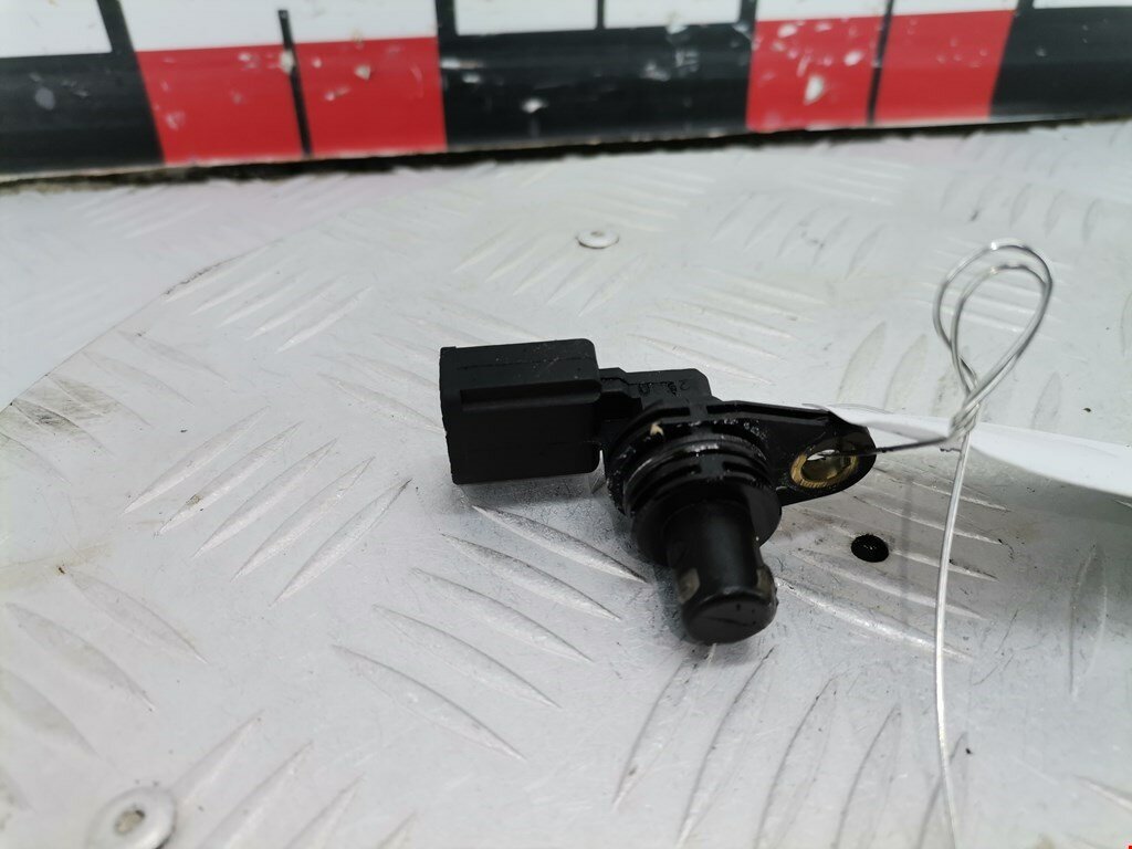 Датчик распредвала Volkswagen Golf 4 036907601E арт. 1595117