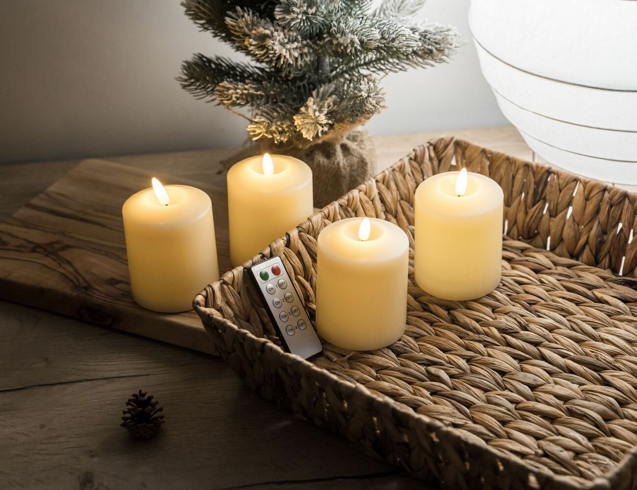 Набор светодиодных восковых свечей TIME OF LIGHT, кремовых, тёплые белые LED-огни мерцающие, 'натуральные фитильки', 7.5х11.5 см (4 шт.). ПДУ, батарейки, Kaemingk 485318