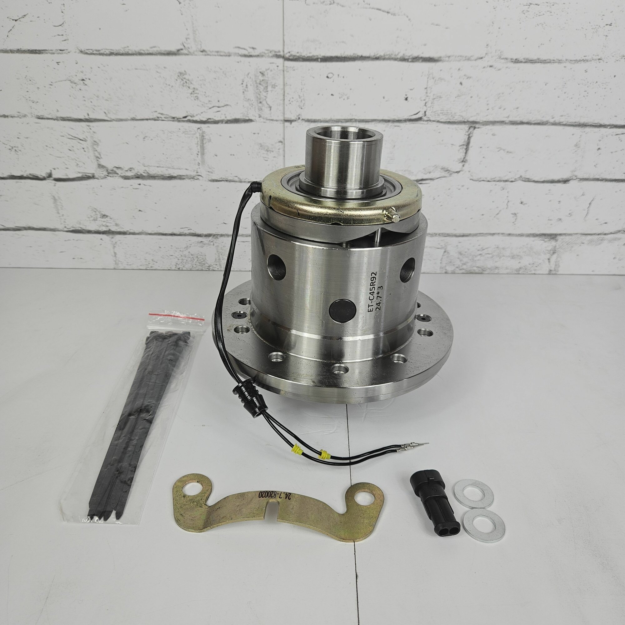 Дифференциал заднего моста автохис для а/м Газель Некст 4.6 тонн с эл. блокировкой арт. С45R92-2403011