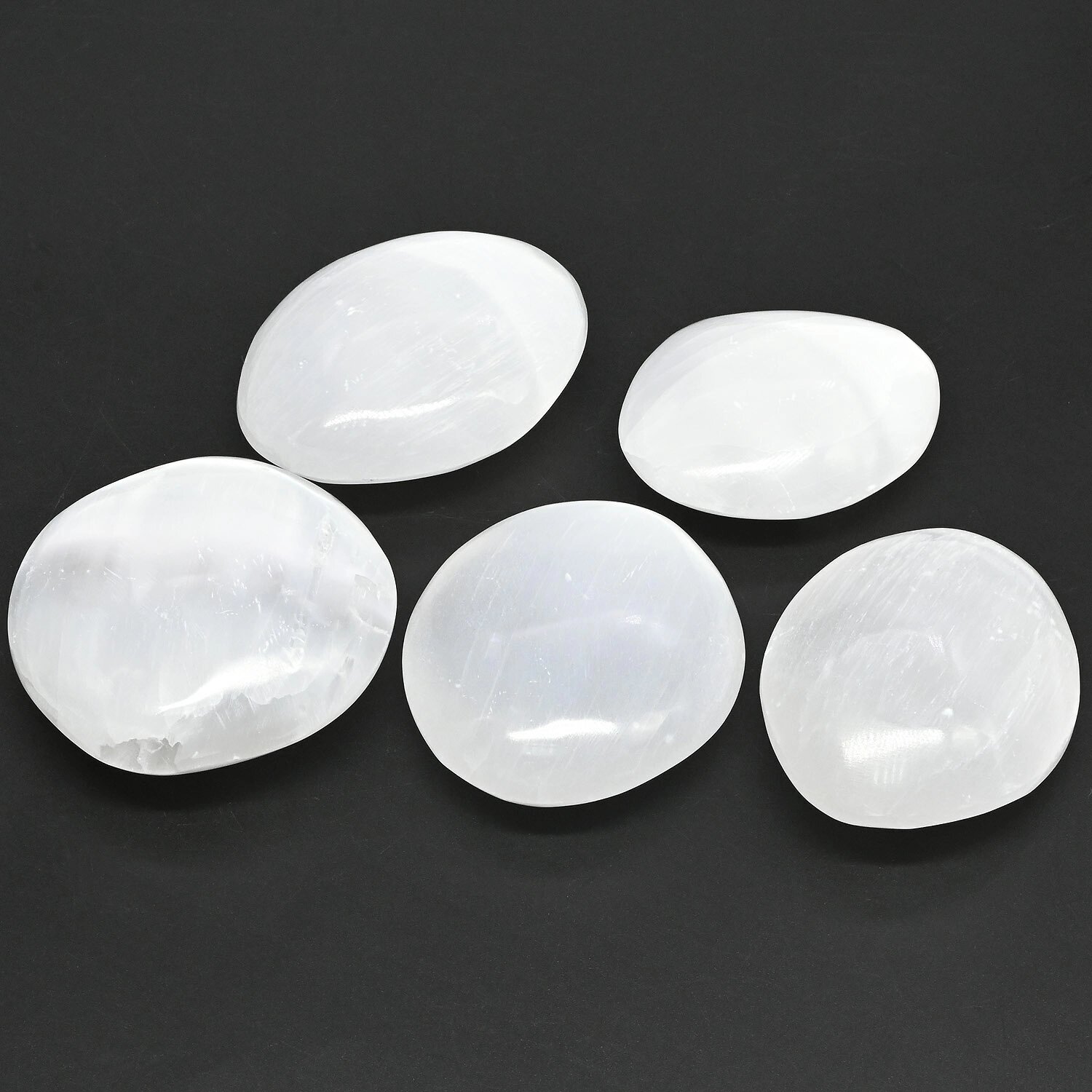 Селенит галька 58*43*20мм. .