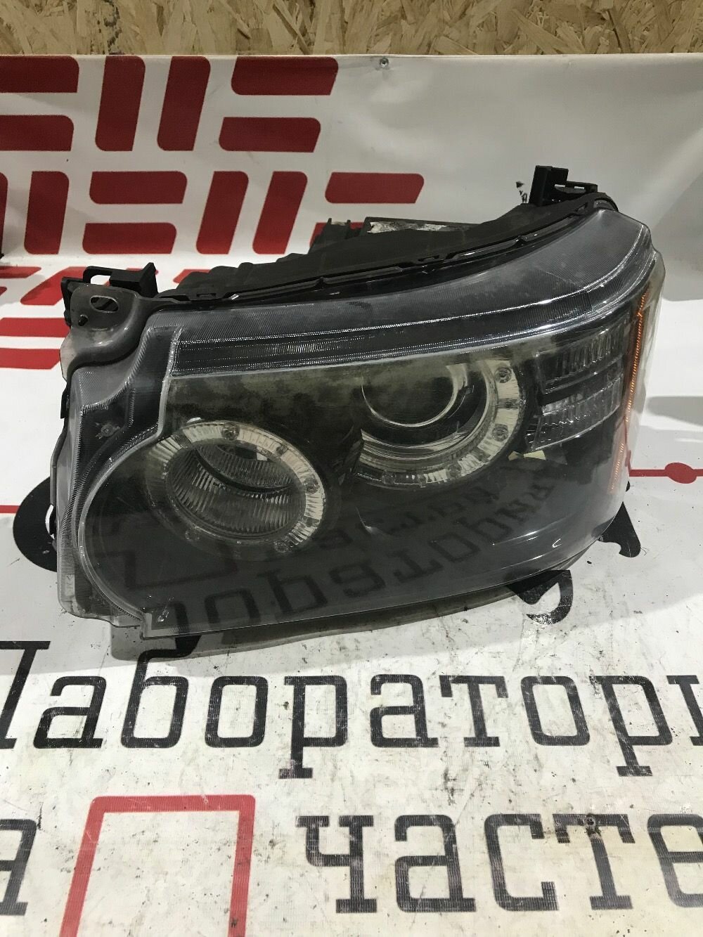 Фара левая Land Rover Range Rover Sport I рестайлинг (2009—2013) LR030758