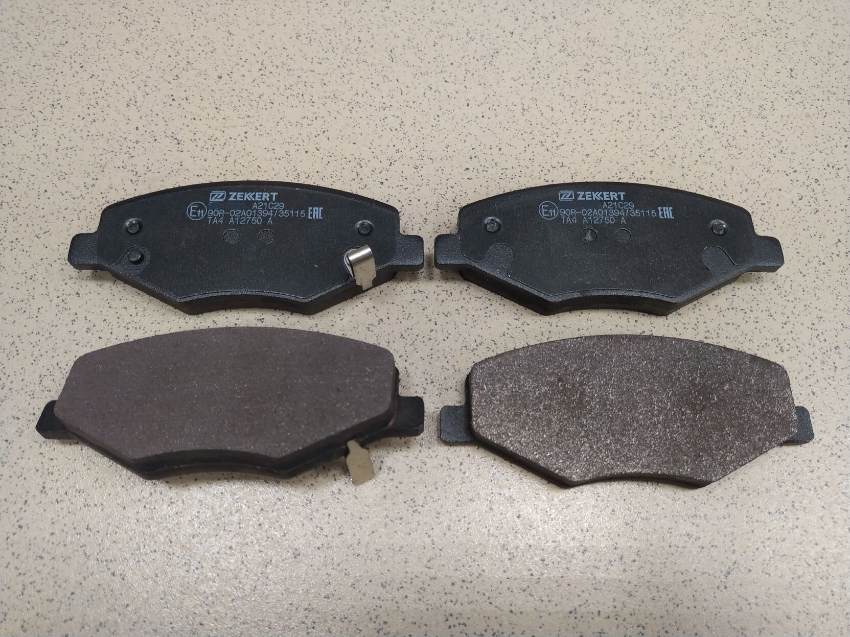 Колодки передние (без усиков) ZEKKERT Vortex Estina [1.6 16V 5MT седан]