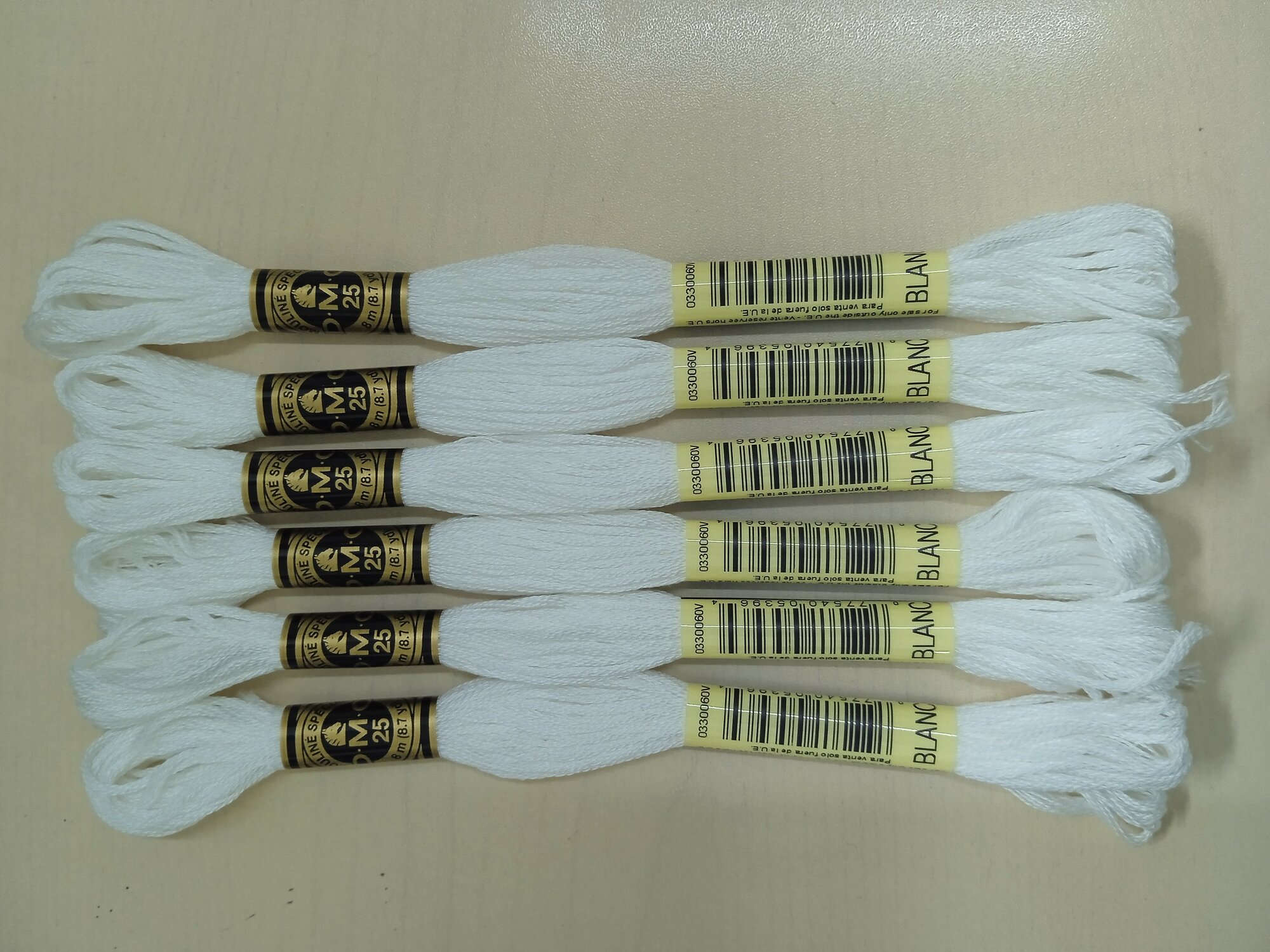 Набор ниток мулине, 8 м, 6 шт DMC-BLANC_6