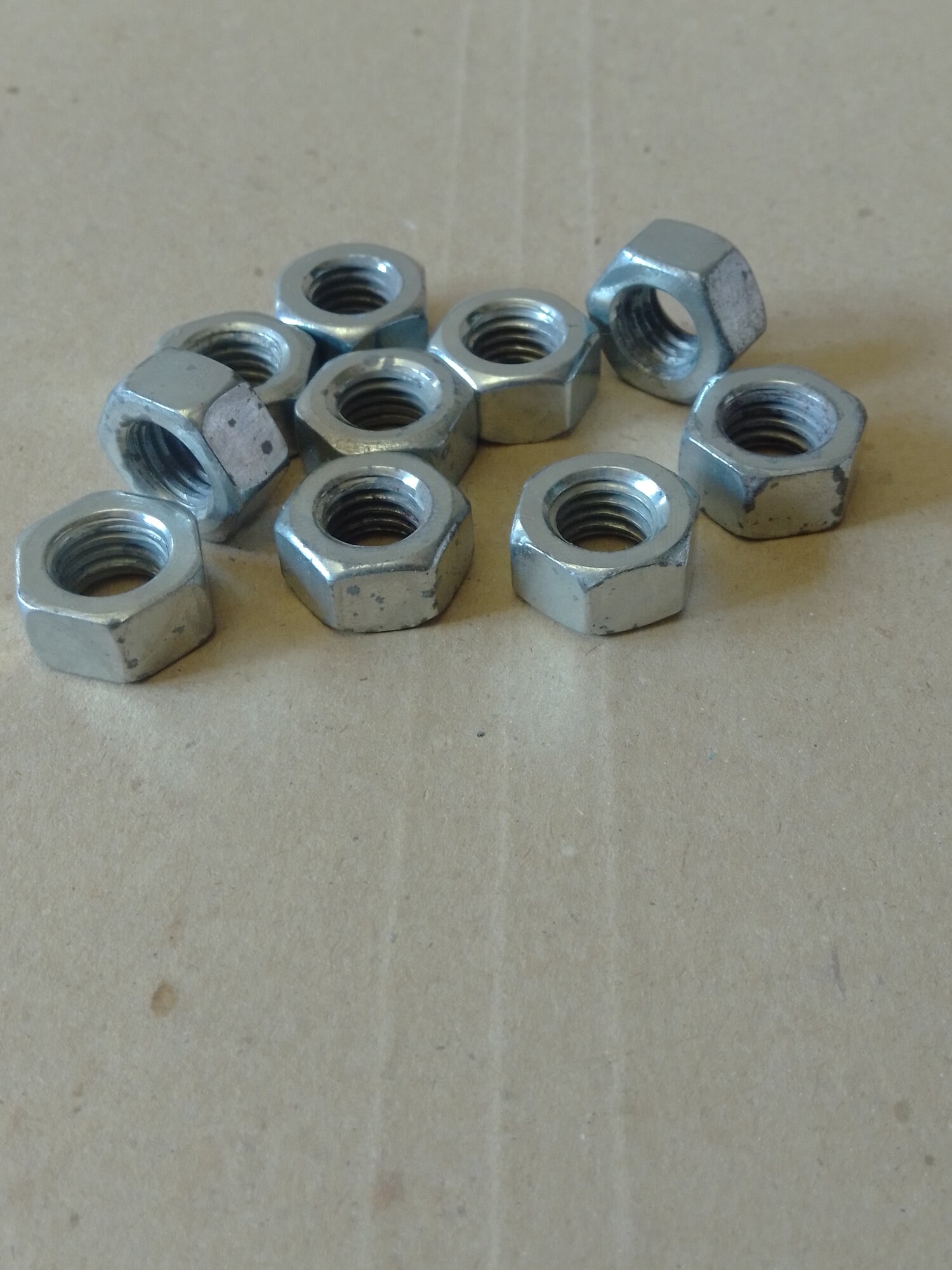 250514-п29 Гайка М12х1.75 многоцелевая для автомобилей ГАЗ, ВАЗ, ЗИЛ, КАМАЗ, МАЗ, УАЗ и др. Комплект 10 штук. Красная Этна.