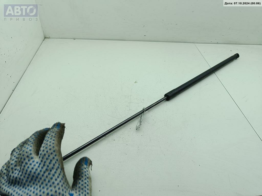 Амортизатор капота Volkswagen Passat B6