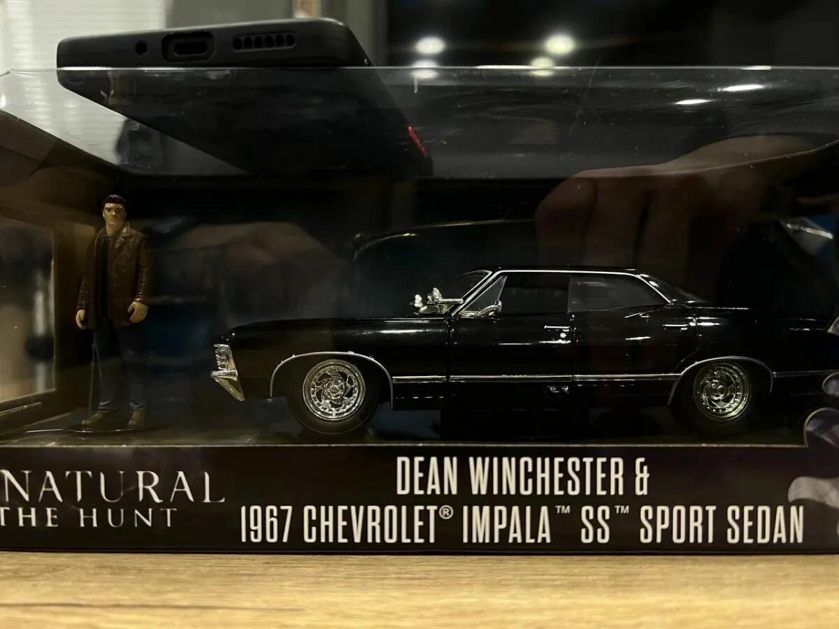 Jada Toys 1:24 Модель автомобиля, Сила зла Импала, Dean Winchester & 1967 Chevrolet Impala Комплект встроенной техники SS Supernatural