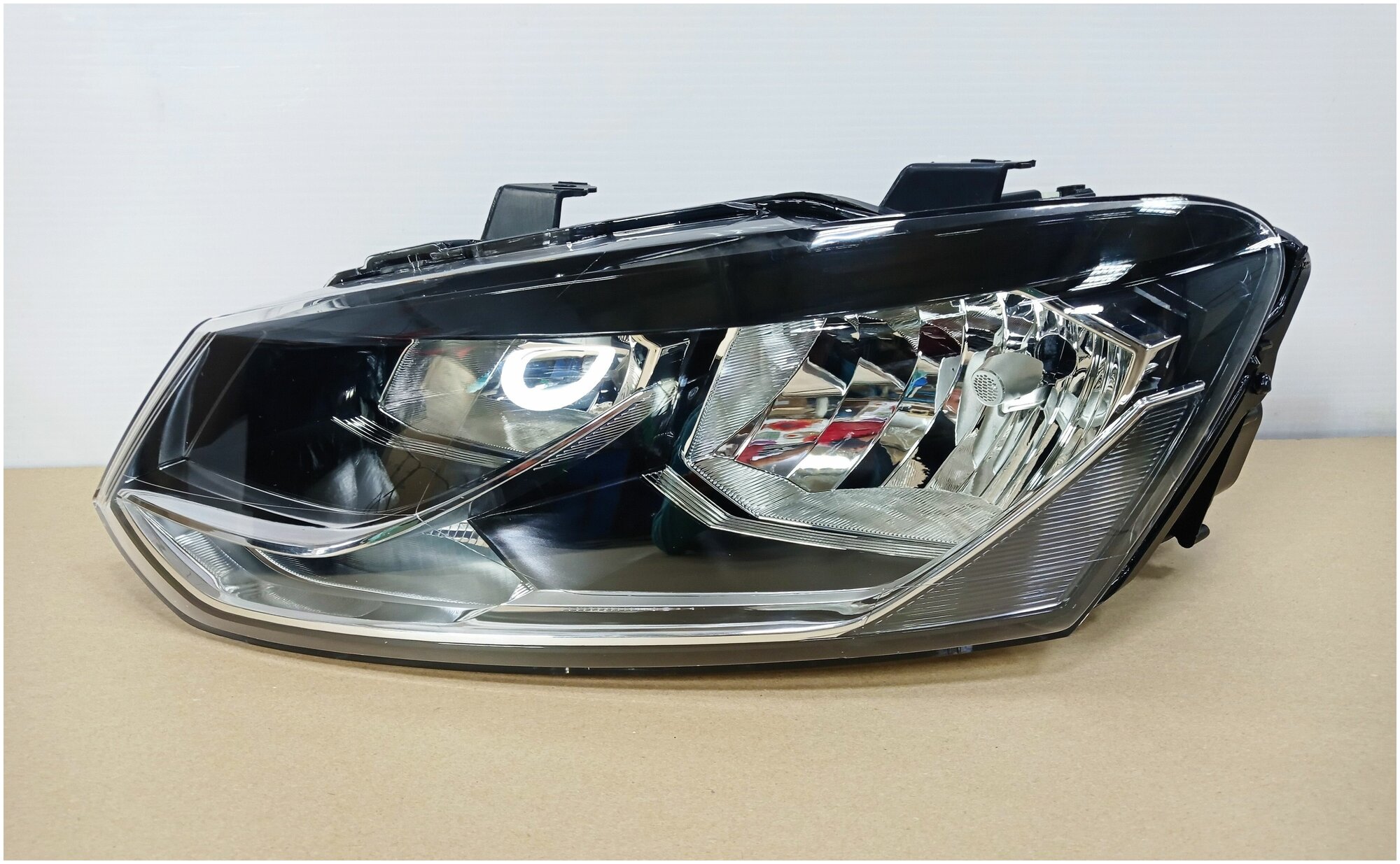 Фара левая Фольксваген Поло 5 Volkswagen Polo (2015-2020)