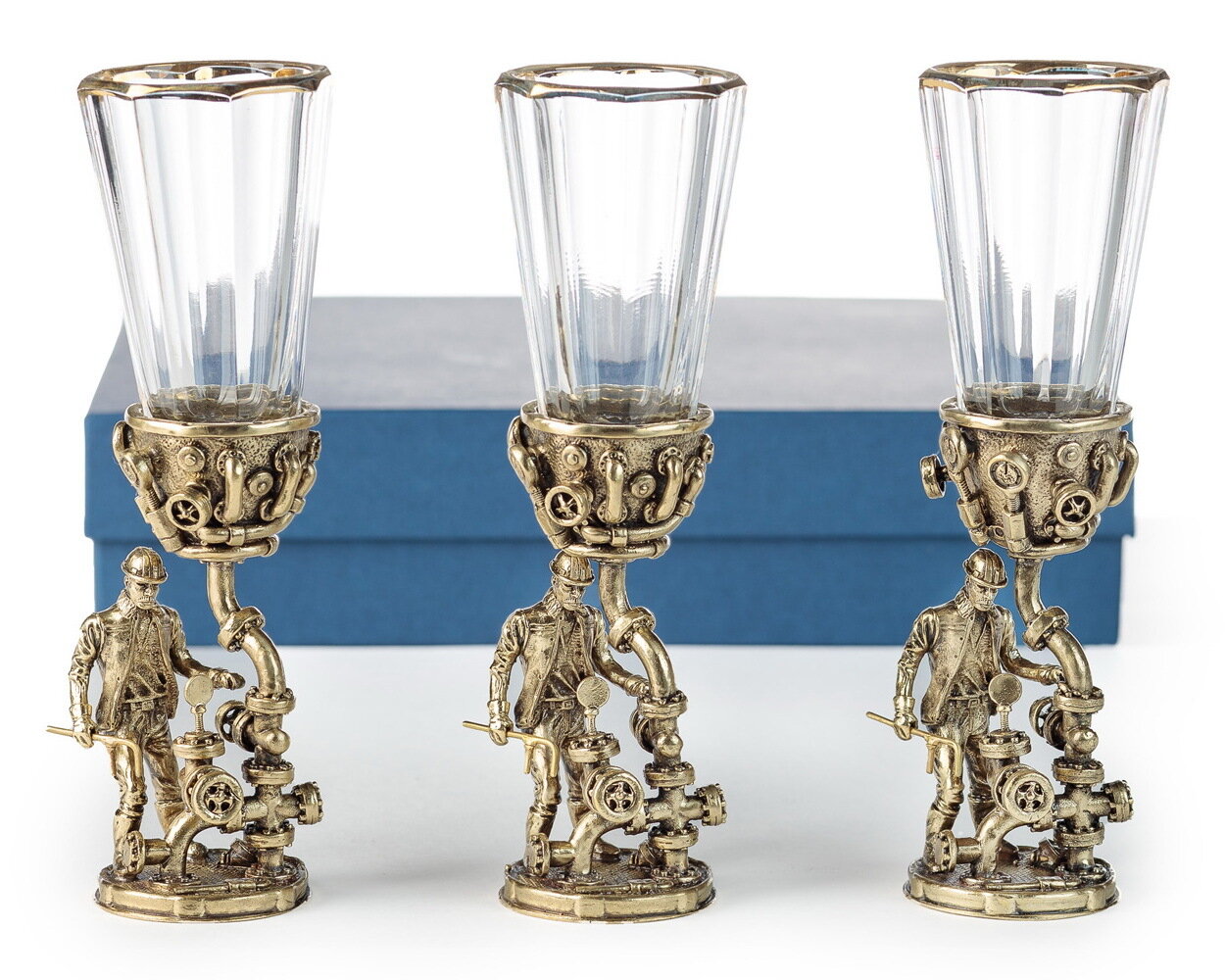 Набор из 3-х лафитников Нефтяники в картонной коробке