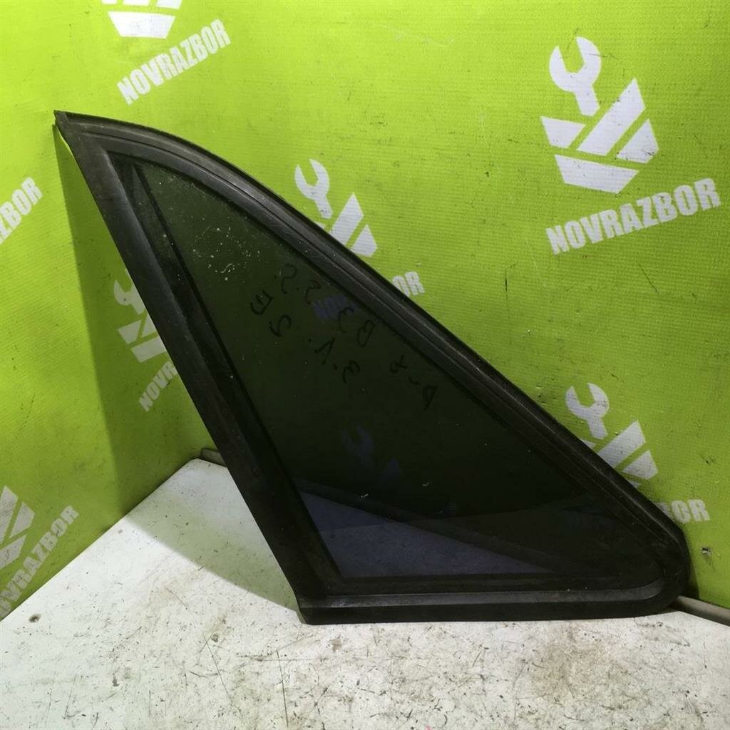 Стекло кузовное глухое левое VW Passat B3 1988-1993