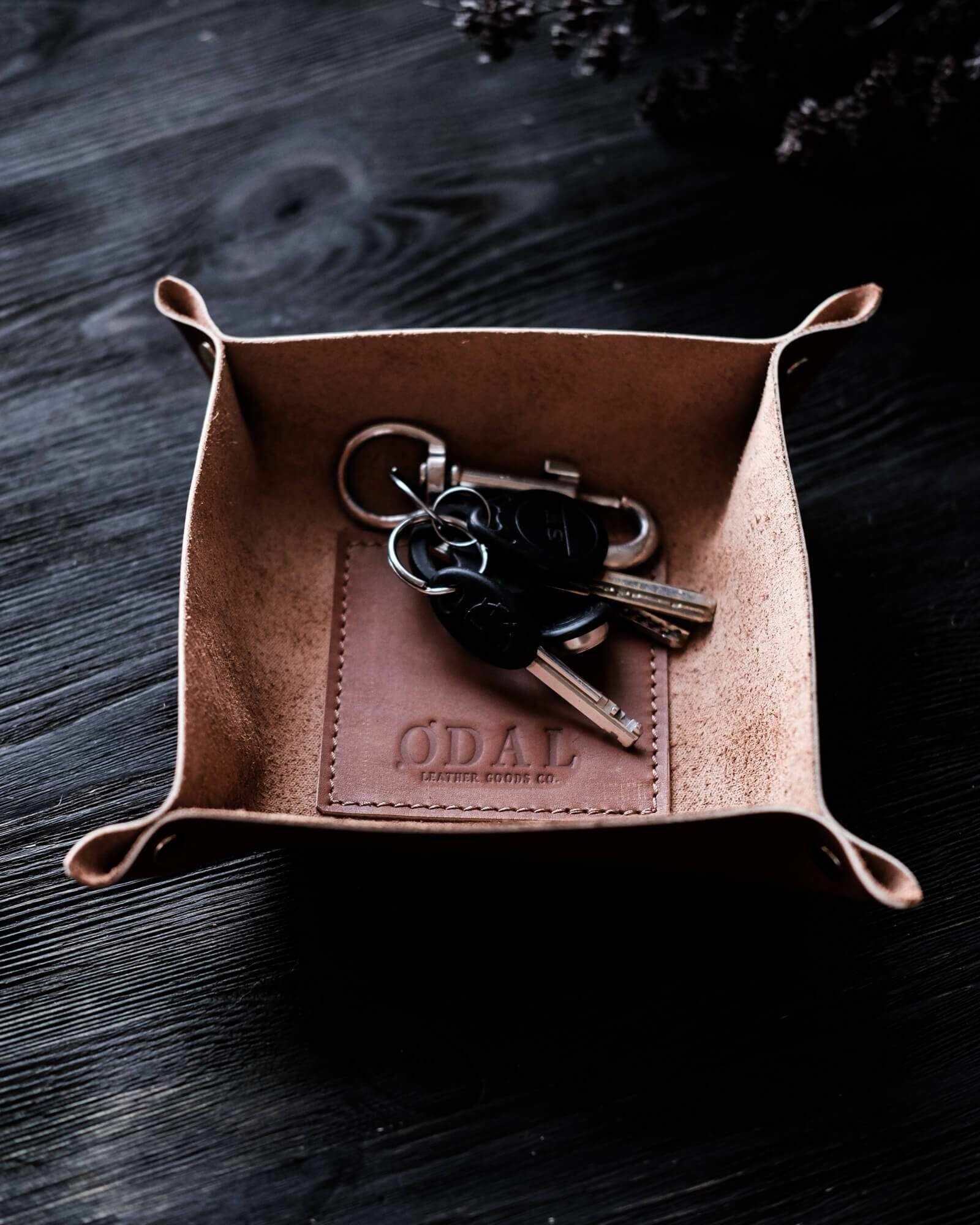 Кожаный органайзер для мелочей из натуральной кожи для мелочи. Dnd дайс трей (dice tray) для бросания кубиков. Цвет коньяк