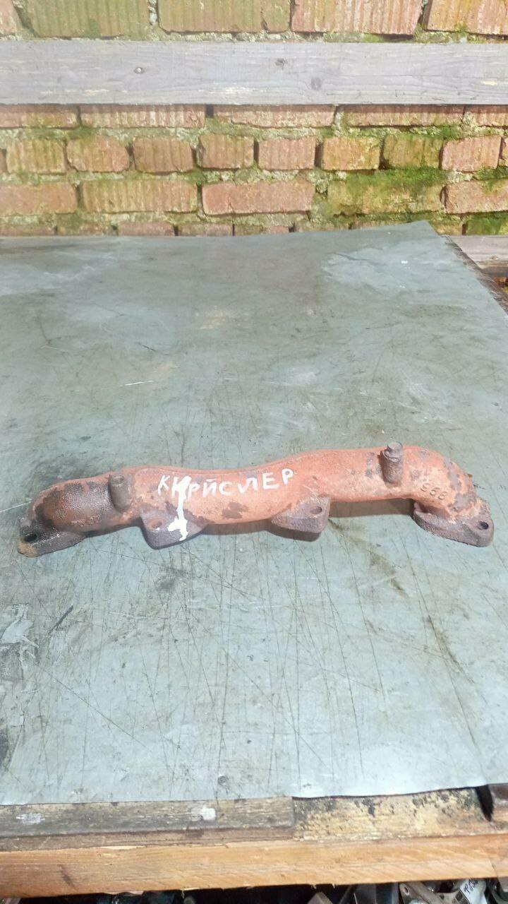 Выпускной коллектор Dodge Caravan 3 (1995 - 2000) MD096958