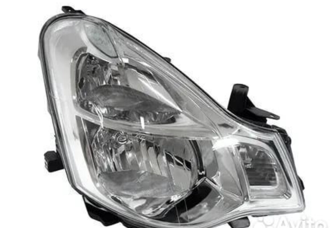 Фара Nissan Almera G15 правая (аналог)