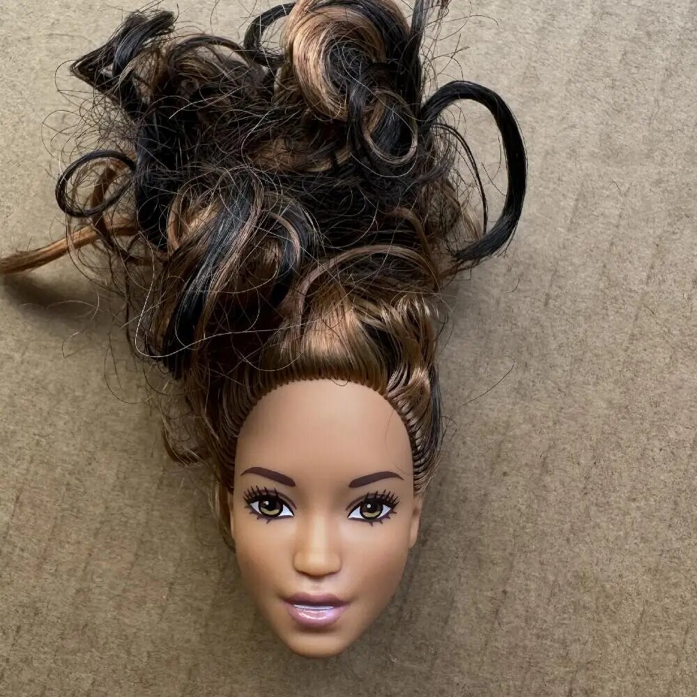 Кукольная голова 1/6, редкое лицо, белая, бежевая, коричневая кожа 2