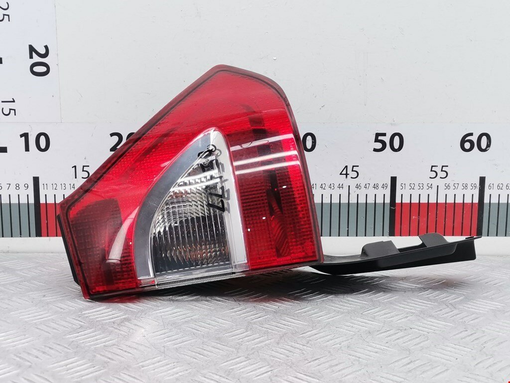 Фонарь задний правый Ford Galaxy 2 1444599 арт. 1994985