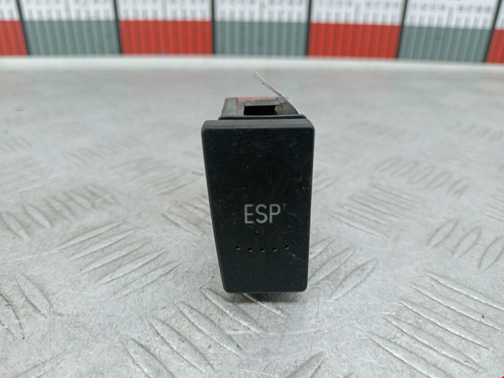 Кнопка антипробуксовочной системы Volkswagen Passat 5 GP 3B0927134A арт. 2193667