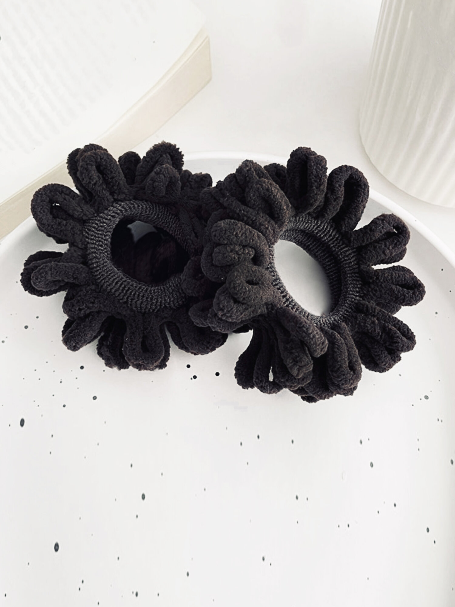 Резинки для волос объемные черные пушистые, 2 штуки в наборе