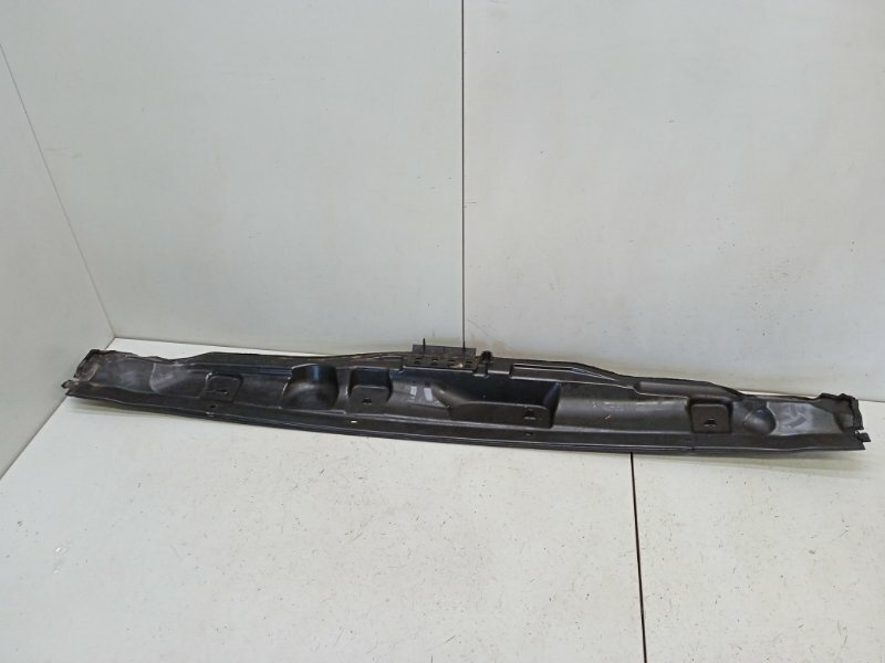 Б/У дефект, Форд Фокус 3 Водосток Ford Focus 2013 3 173439 FORD арт. BM51A01628AE, 1805407